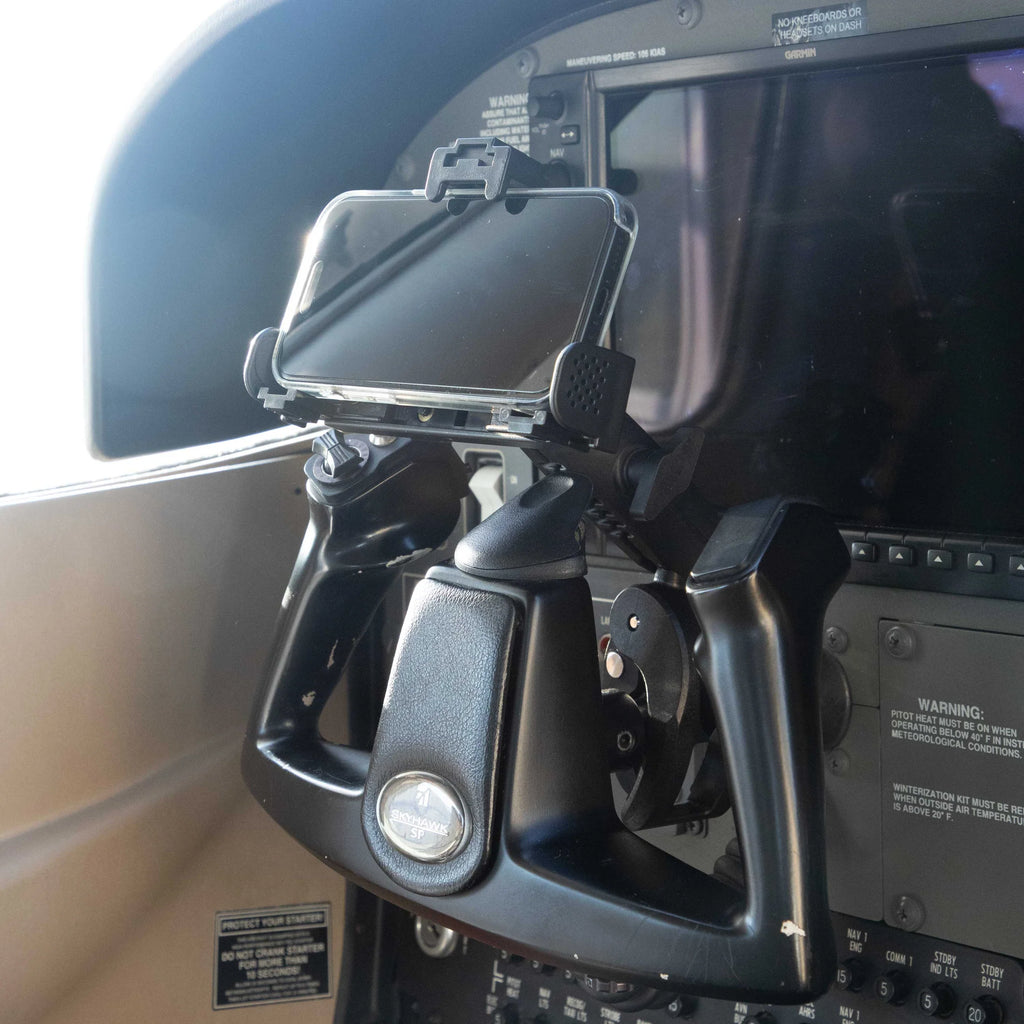 AV3530-SkyHold-locking-iPhone-Yoke-Mount-for-pilots-and-flight-apps_02 ...